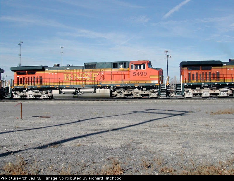 BNSF 5499